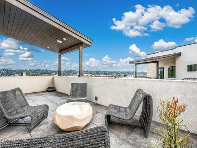 2858 Avella Cir, San Diego, CA 92108