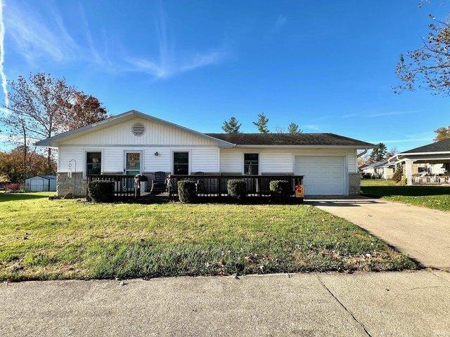 2858 Hillside Dr, Bedford, IN 47421