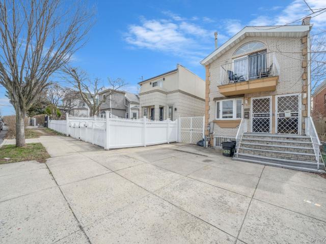 2858 Sampson Avenue