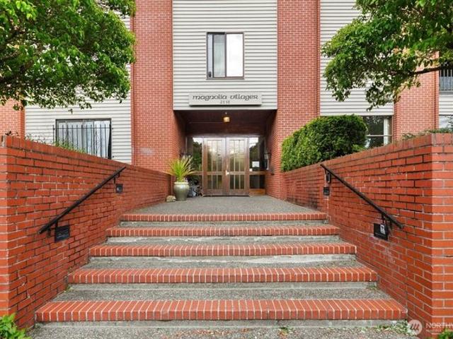 2858 32nd Ave W Apt 106, Seattle, WA 98199