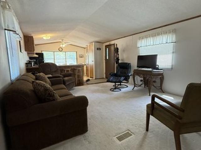 2859 N Sandy Dr, Ludington, MI 49431