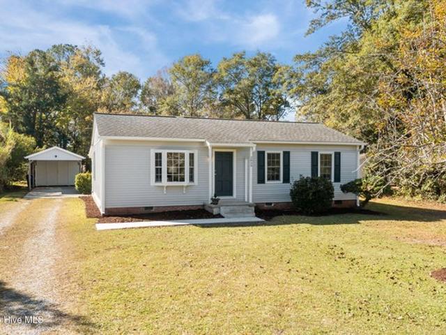 2859 Easy St, Newport, NC 28570