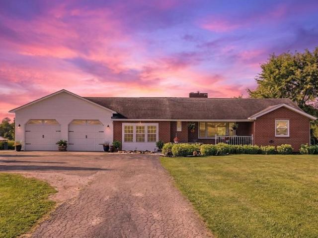 28503 Chieftain Dr, Logan, OH 43138