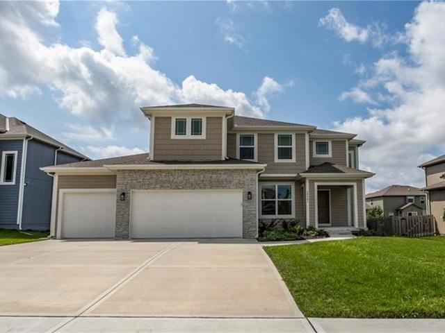 28501 W 161st Ter, Gardner, KS 66030