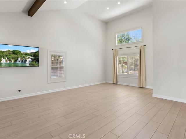 28501 El Sur