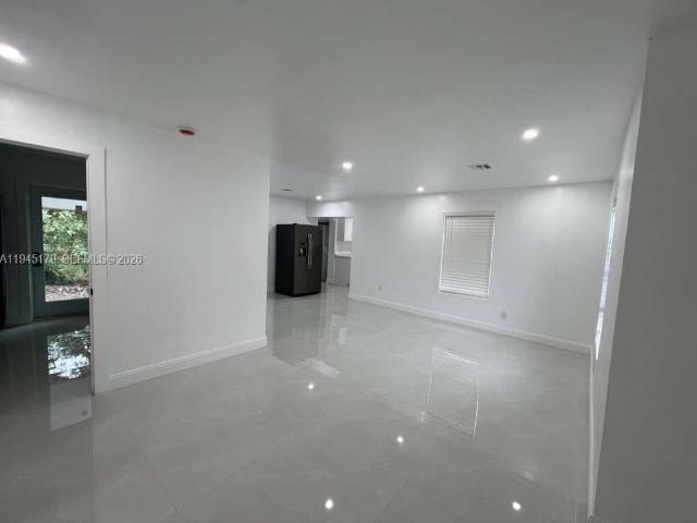 2850 NW 7th St, Fort Lauderdale, US, FL