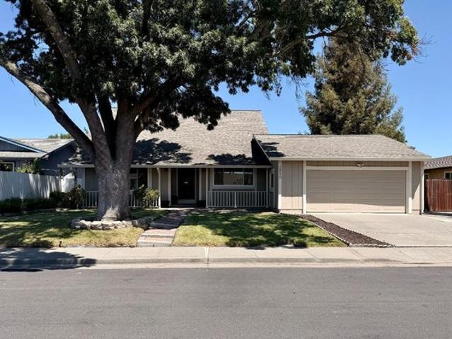 2850 Calaveras Dr, Fairfield, CA 94534