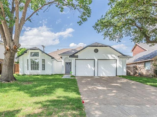 2850 Fenwick St, Grand Prairie, TX 75052