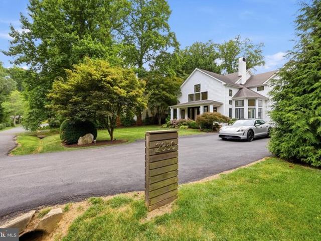 2850 Rosemary Ln, Falls Church, VA 22042