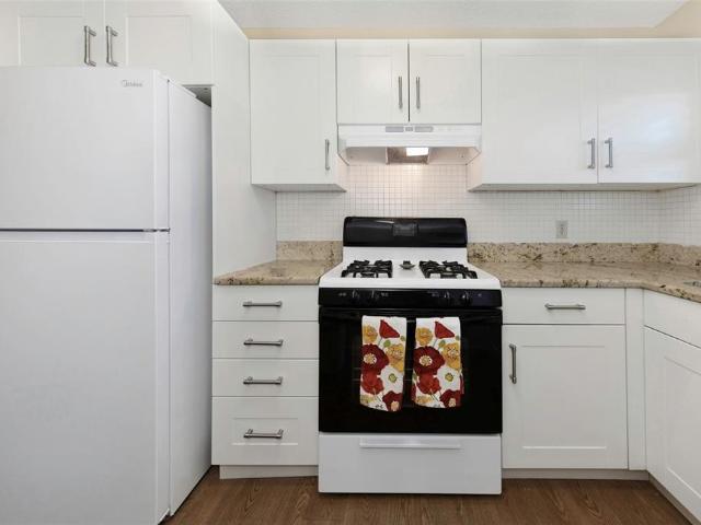 2850 59th St S, Unit 204, Gulfport, FL 33707 | MLS #TB8487
