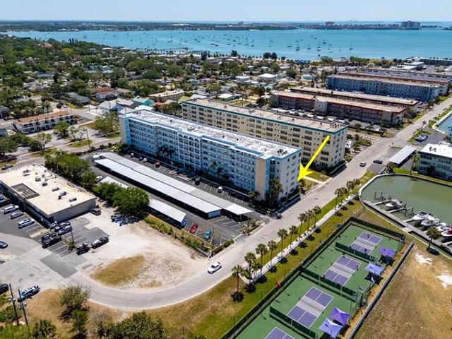 2850 59th St S Apt 215, Gulfport, FL 33707