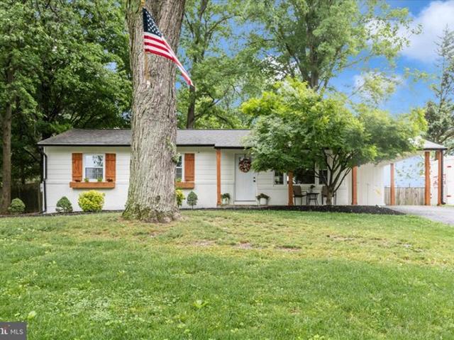 28513 Woodview Dr, Damascus, MD 20872