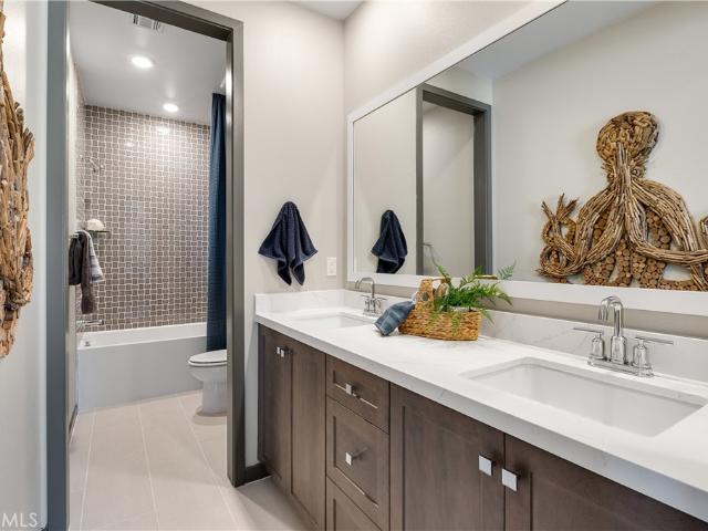 28512 Wildflower Ter, Castaic, CA 91384 | MLS #SR26079