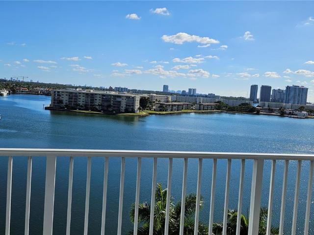 2851 NE 183rd St, Unit 817E, Aventura, FL 33160 | MLS #A11964 | Compass