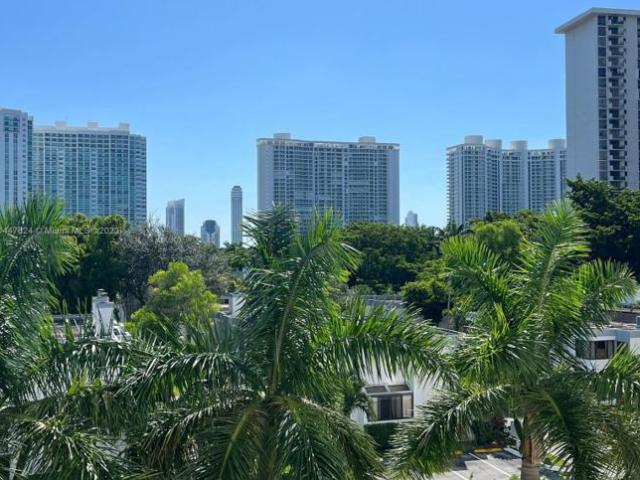 2851 NE 183rd St #405E, Aventura, FL 33160