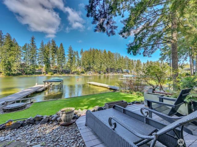 2851 E Mason Lake Drive E