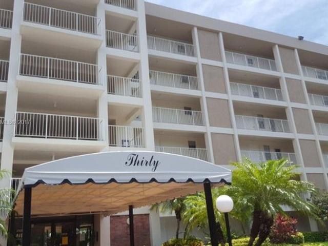 2851 S Palm Aire Dr Apt 506, Pompano Beach, FL 33069