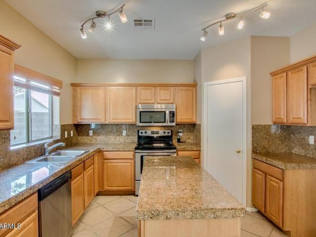 2851 W Jasper Butte Dr, Queen Creek, AZ 85144 | MLS #6992 | Compass