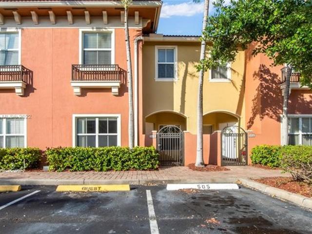 2851 W Prospect Rd Unit 505, Tamarac, FL 33309