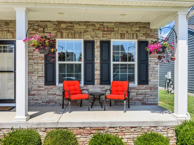 2852 Bluestem Ln