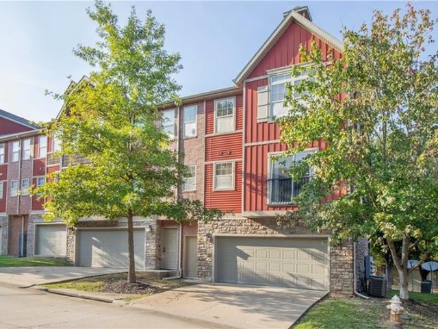 2852 W Hillshire Dr, Fayetteville, AR 72704