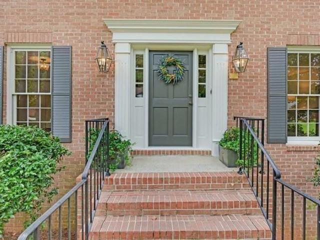 2853 Northbrook Drive