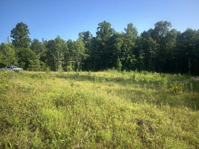 2853 Old Natchez Trace Trl, Camden, TN 38320