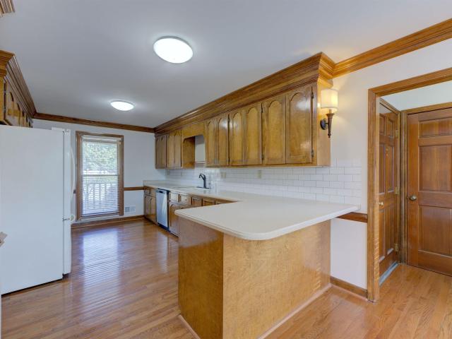 2853 Chatsworth Road