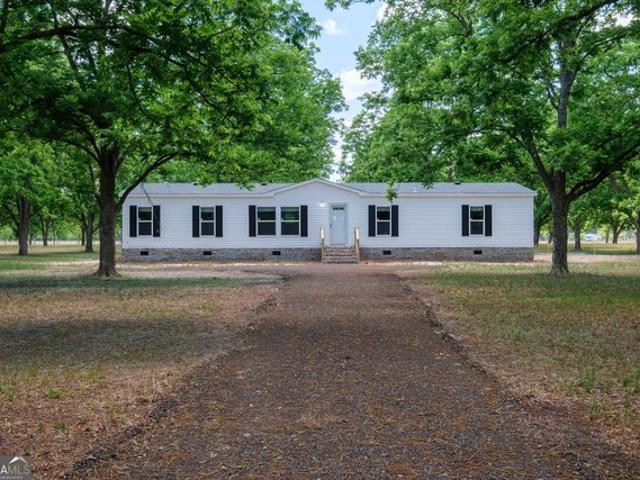 2853 Lake Lannell Rd, Odum, GA 31555