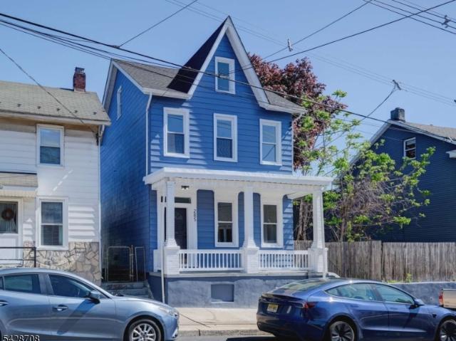 285 Chambers St, Phillipsburg, NJ 08865 | MLS #4024 | Compass