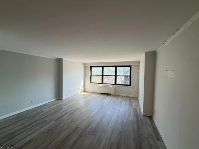 285 Aycrigg Ave # 4C