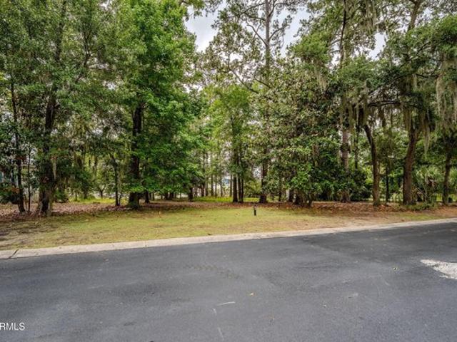 285 De La Gaye Pt, Beaufort, SC 29902
