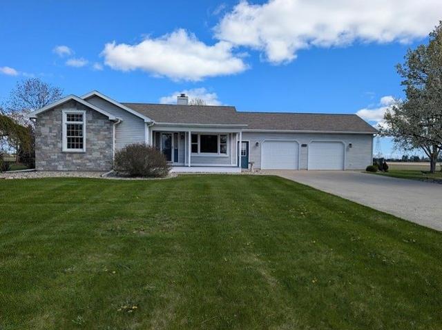 285 Delta Rd, Freeland, MI 48623