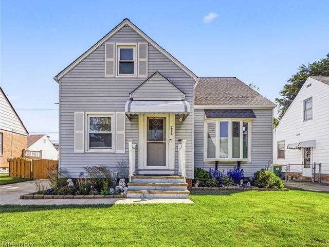 285 E 327th St, Willowick, OH 44095