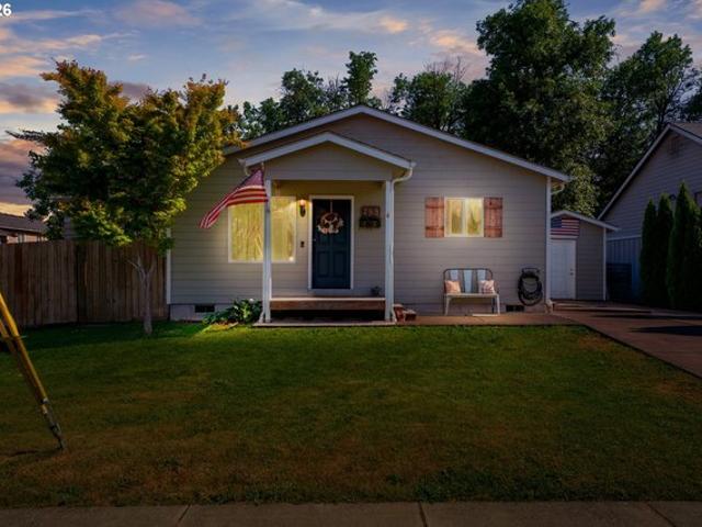 285 E 3rd Ave, Junction City, OR 97448