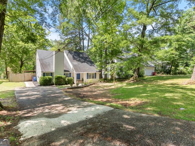 285 Edgewater Drive