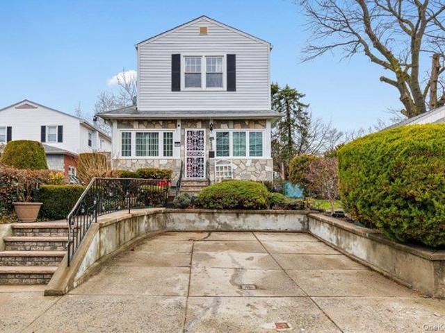 285 First St, Yonkers, NY 10704