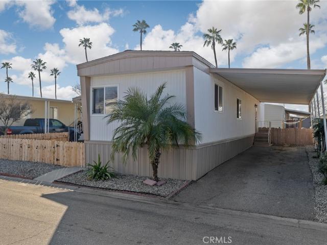 285 Florence Ln, Bakersfield, CA 93308 | MLS #SR26044 | Compass