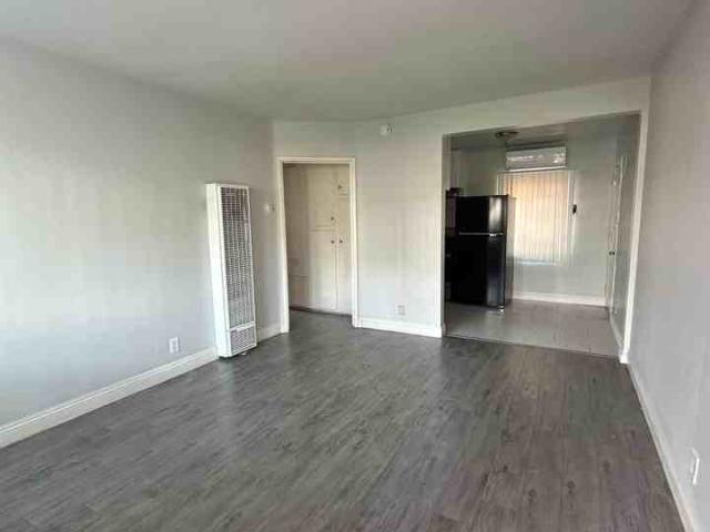 285 Holliston 1 Bedroom Apartment for Rent at 285 N Holliston Ave, Pasadena, CA 91106 Catalina Villas
