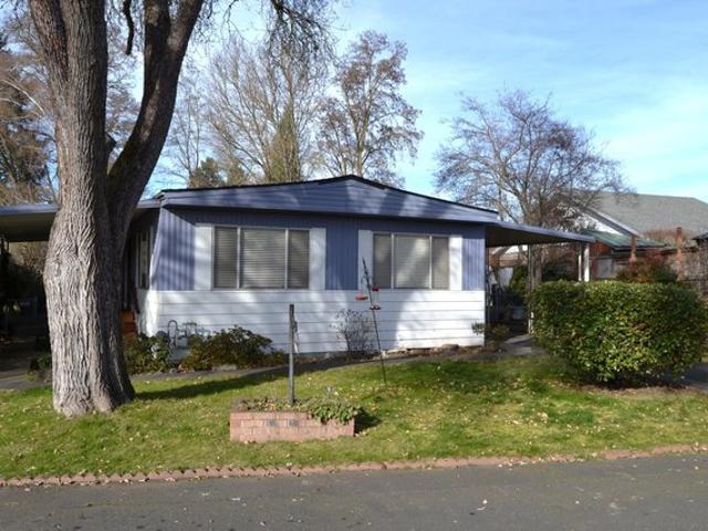 285 Lakeview Dr, Grants Pass, OR 97526