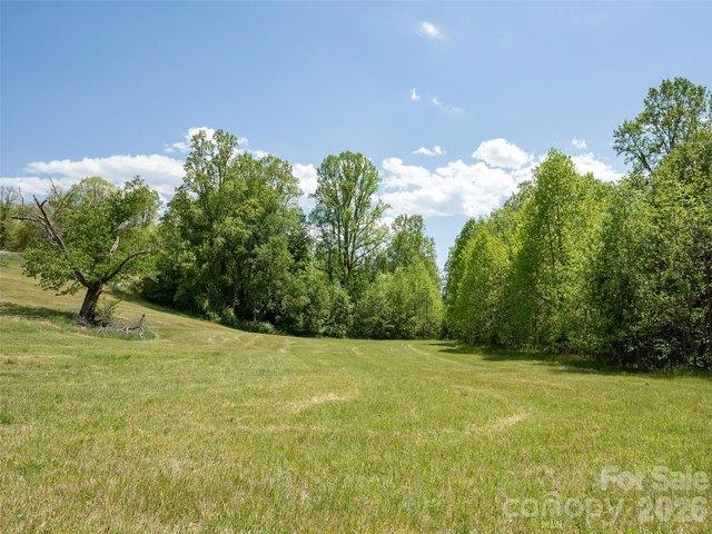 285 Mount Gilead Church Rd, Mills River, NC 28759