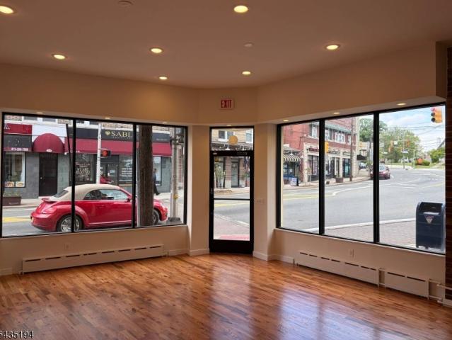 285 Main St