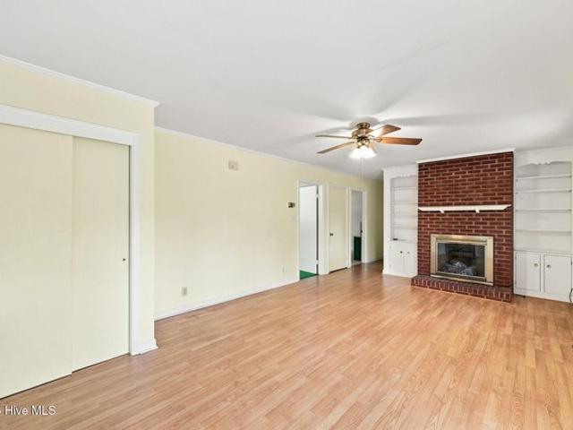 285 McDairmid Rd, Pinehurst, NC 28374