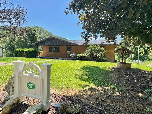 285 Middle Frk, Reedy, WV 25270