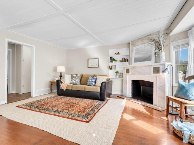 285 N Alton Ave