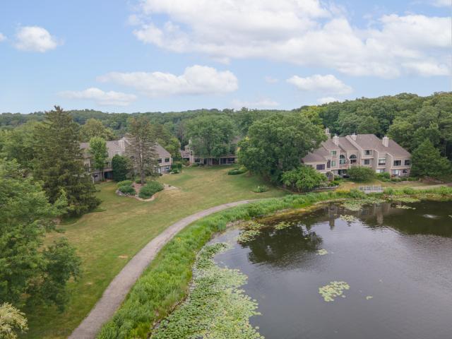 285 N Bay Court