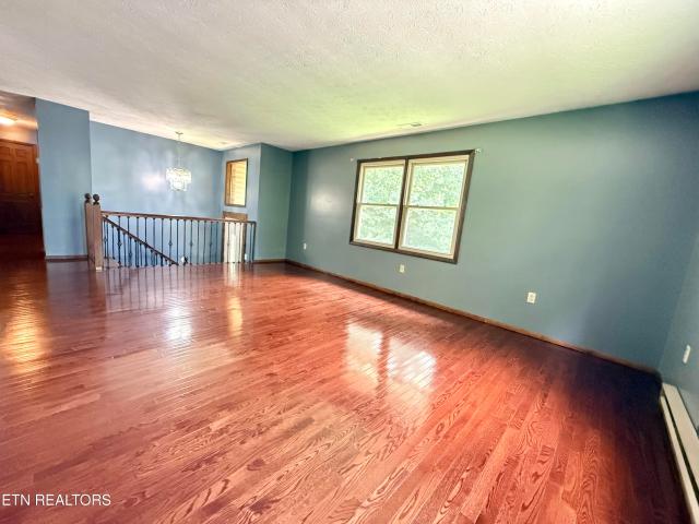 285 Noahs Ridge Rd