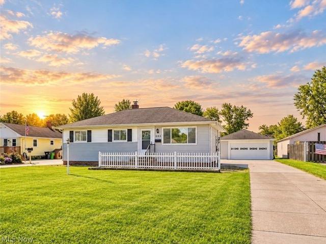 285 Nobottom Rd, Berea, OH 44017