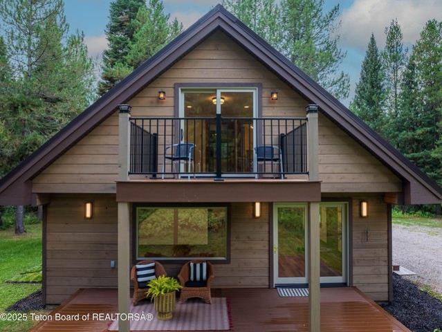 285 Spruce St, Alpine, WY 83128