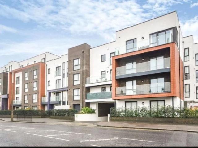285 Sutton Road, Southend On Sea SS2, 2 bed flat to rent, £1,400 pcm | PrimeLocation